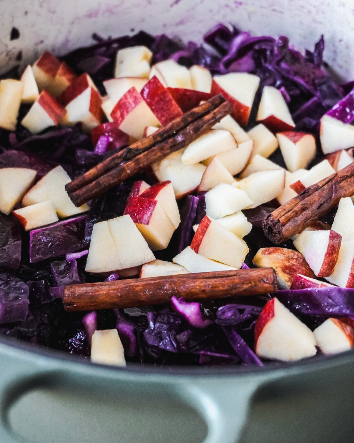 Rode kool met kaneel en appel: